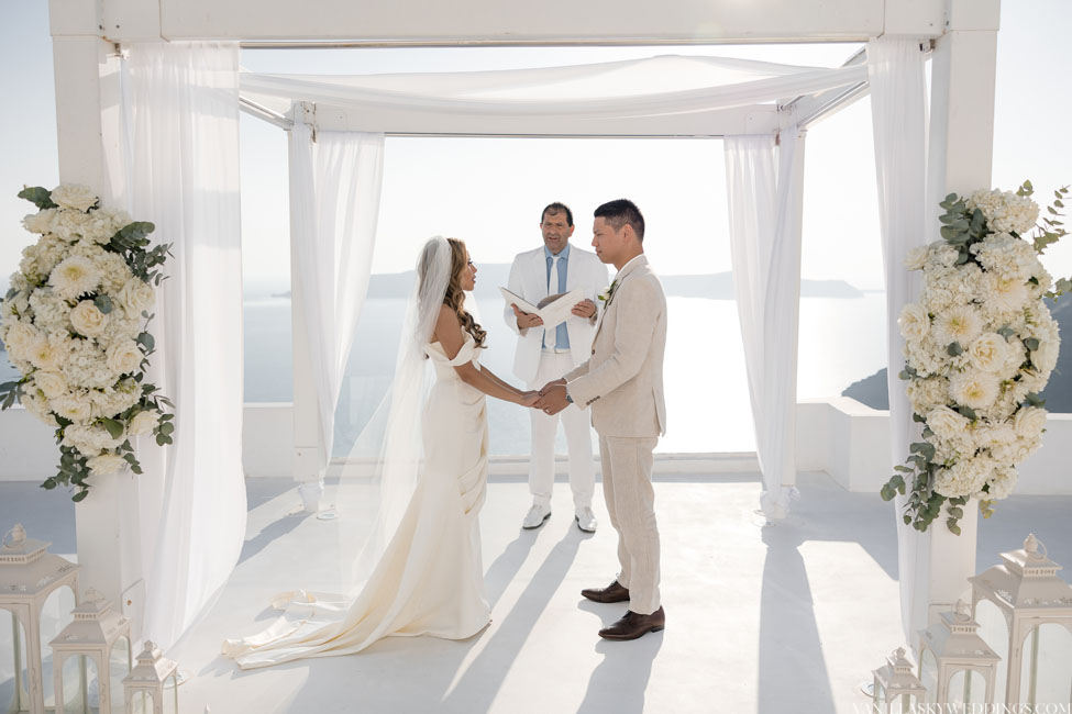 A&A: idyllic elopement at Dana villas in Santorini, Greece | Vanilla ...